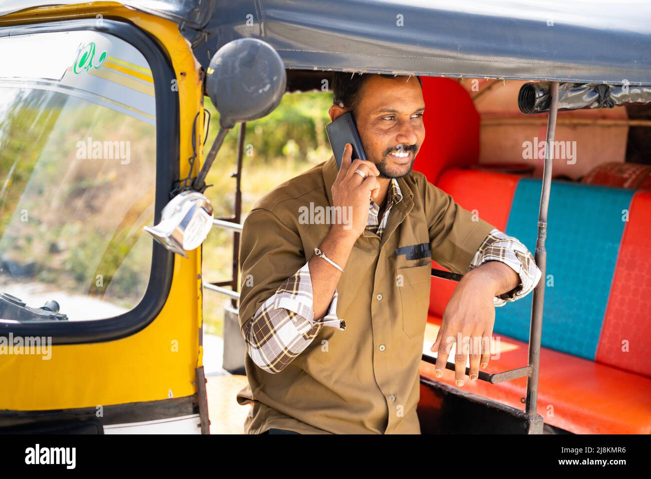 Busy talking hi-res stock photography and images - Alamy