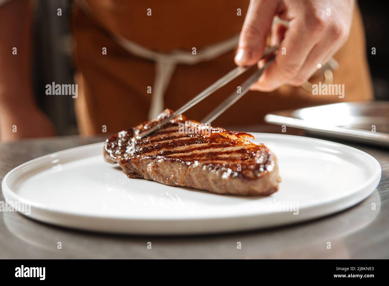 Tweezers for a chef hi-res stock photography and images - Alamy
