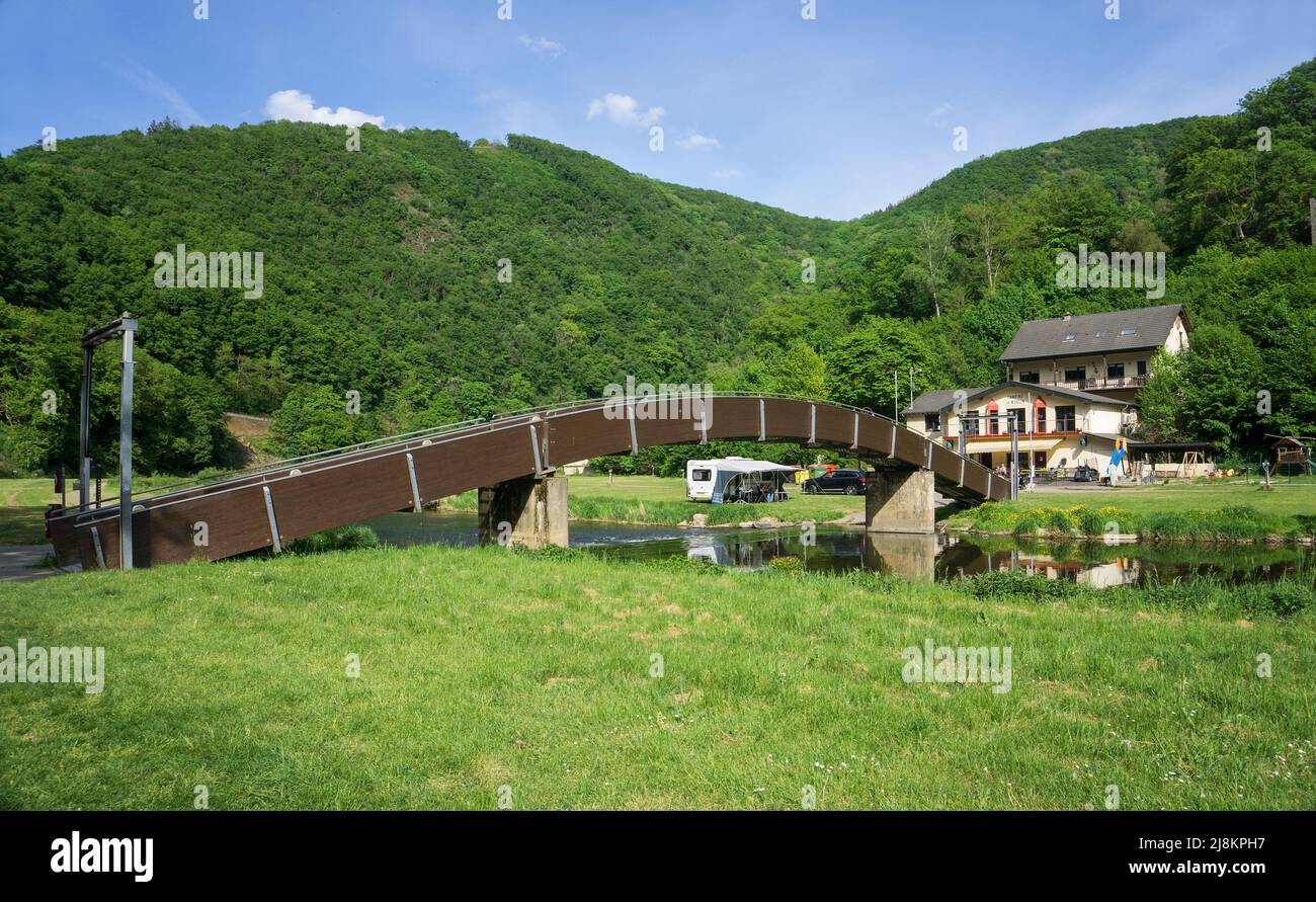 Camping Site Camping du Moulin, in the green valley of the Sure river ...