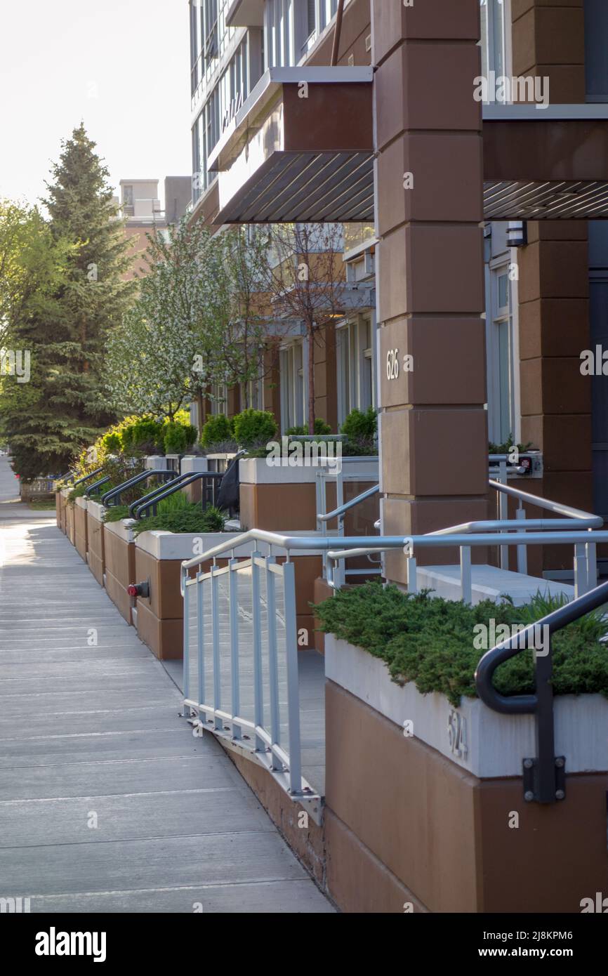 A row of new townhouses in Calgary, Alberta, Canada Stock Photo - Alamy