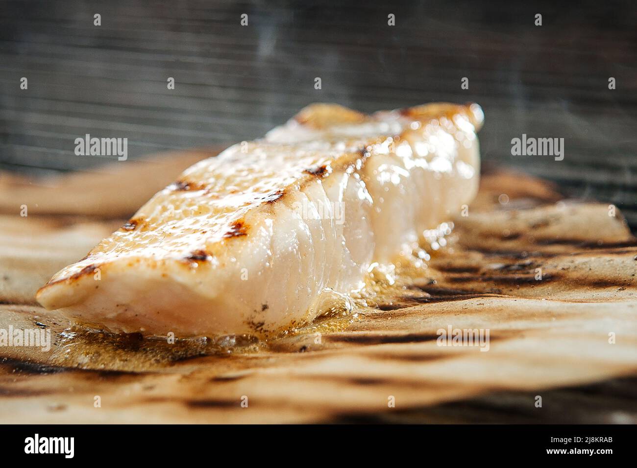 White fish fillet hi-res stock photography and images - Alamy