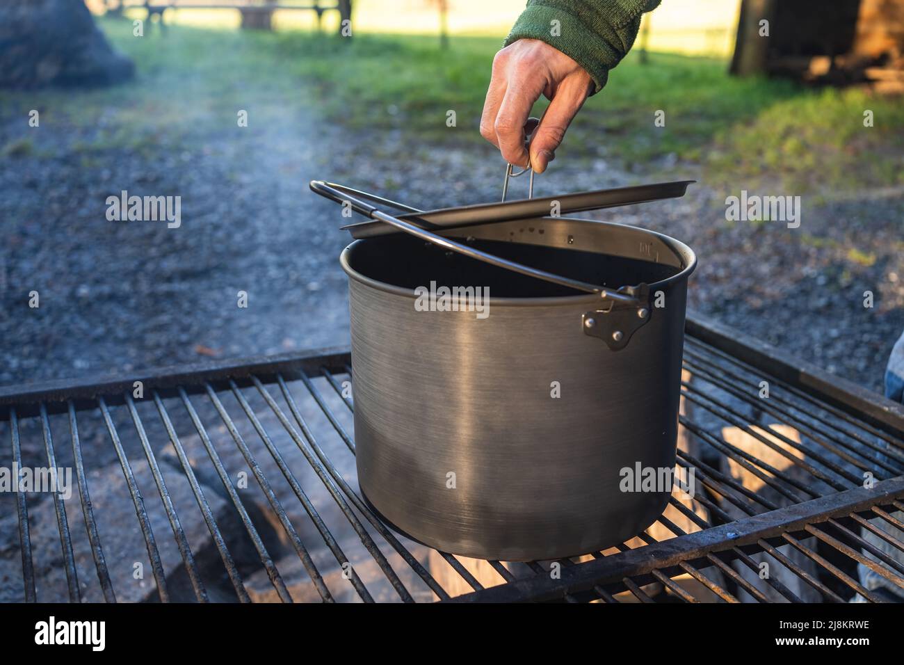 Cooking pot lid open hi-res stock photography and images - Alamy