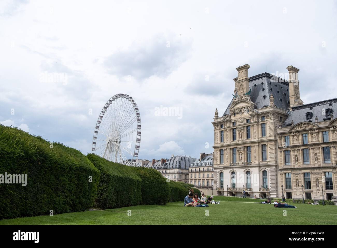 France, Paris. Illustration of daily life. Photograph by Martin ...