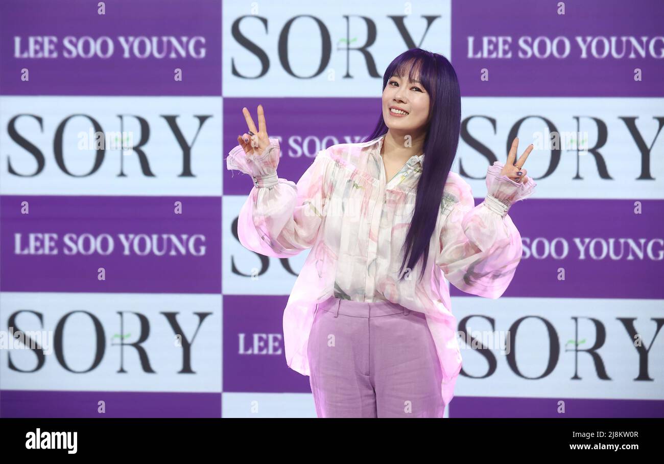 Pyongyang on May 16, 2022, 17th May, 2022. S. Korea singer Lee Soo ...