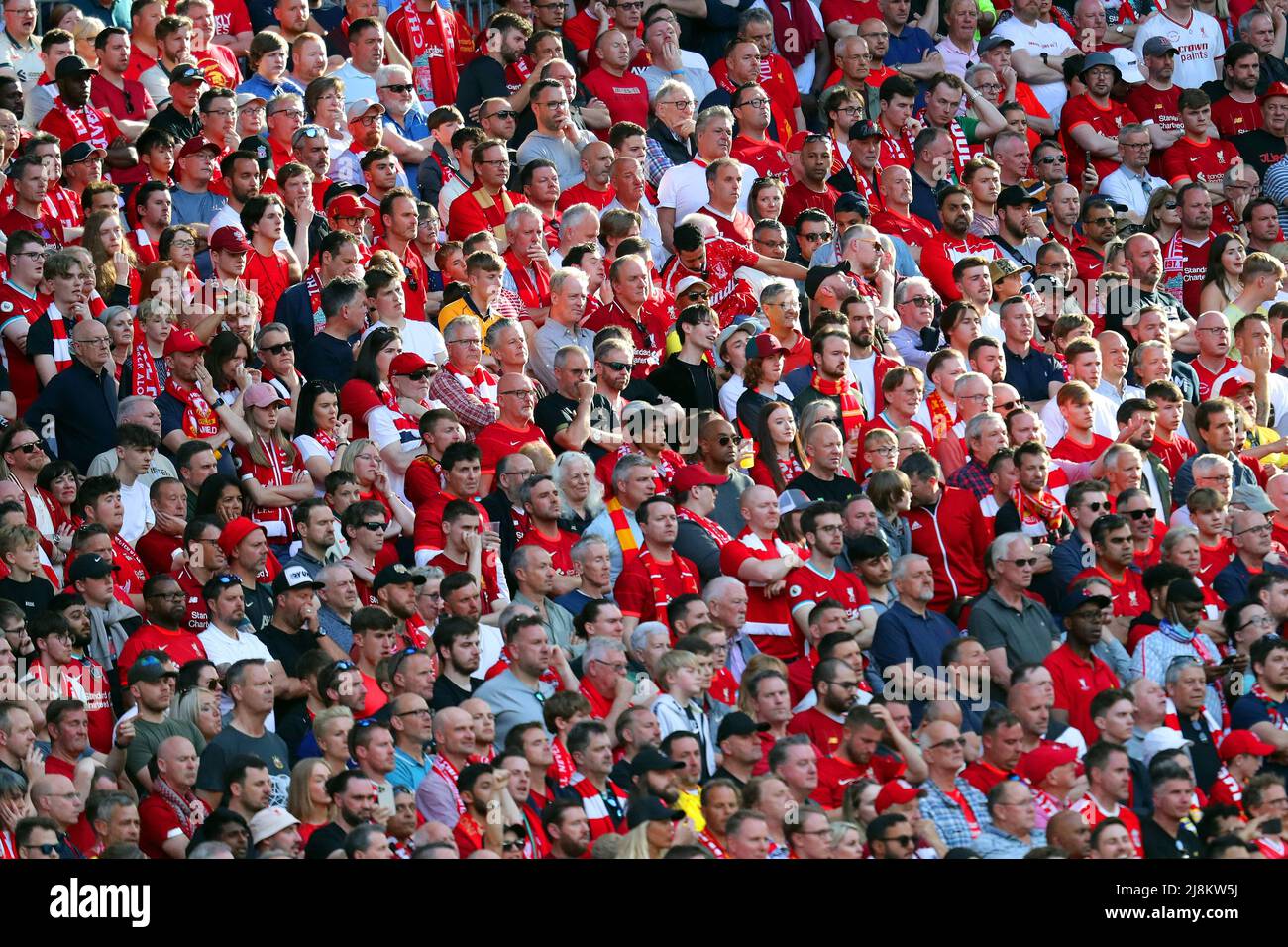 Liverpool stadium fans hi-res stock photography and images - Alamy