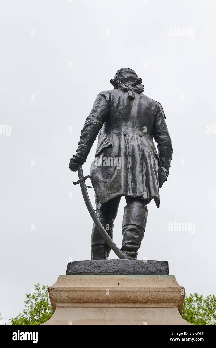 Memorial statue to Clive of India, London, England Stock Photo - Alamy