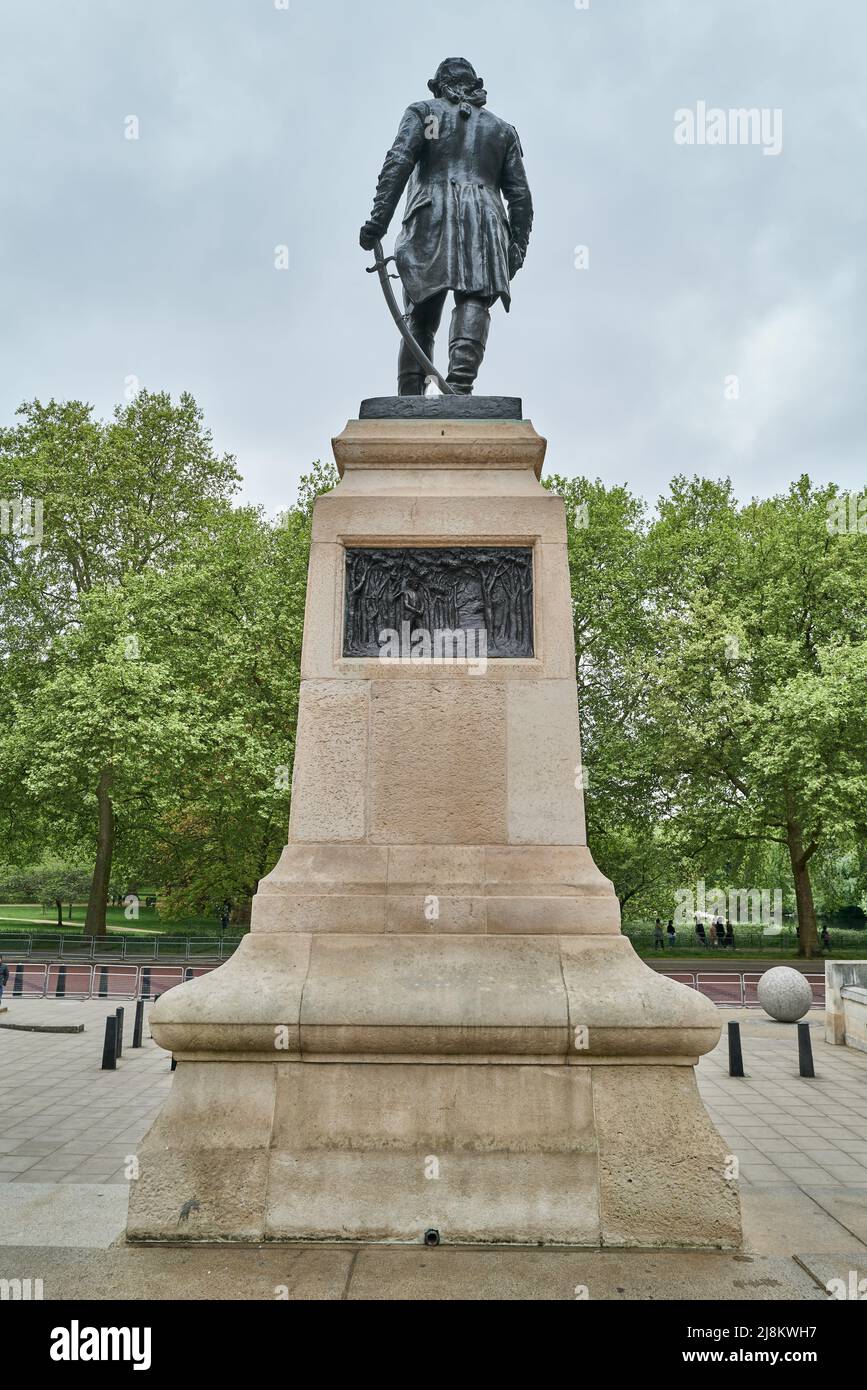 Memorial statue to Clive of India, London, England Stock Photo - Alamy