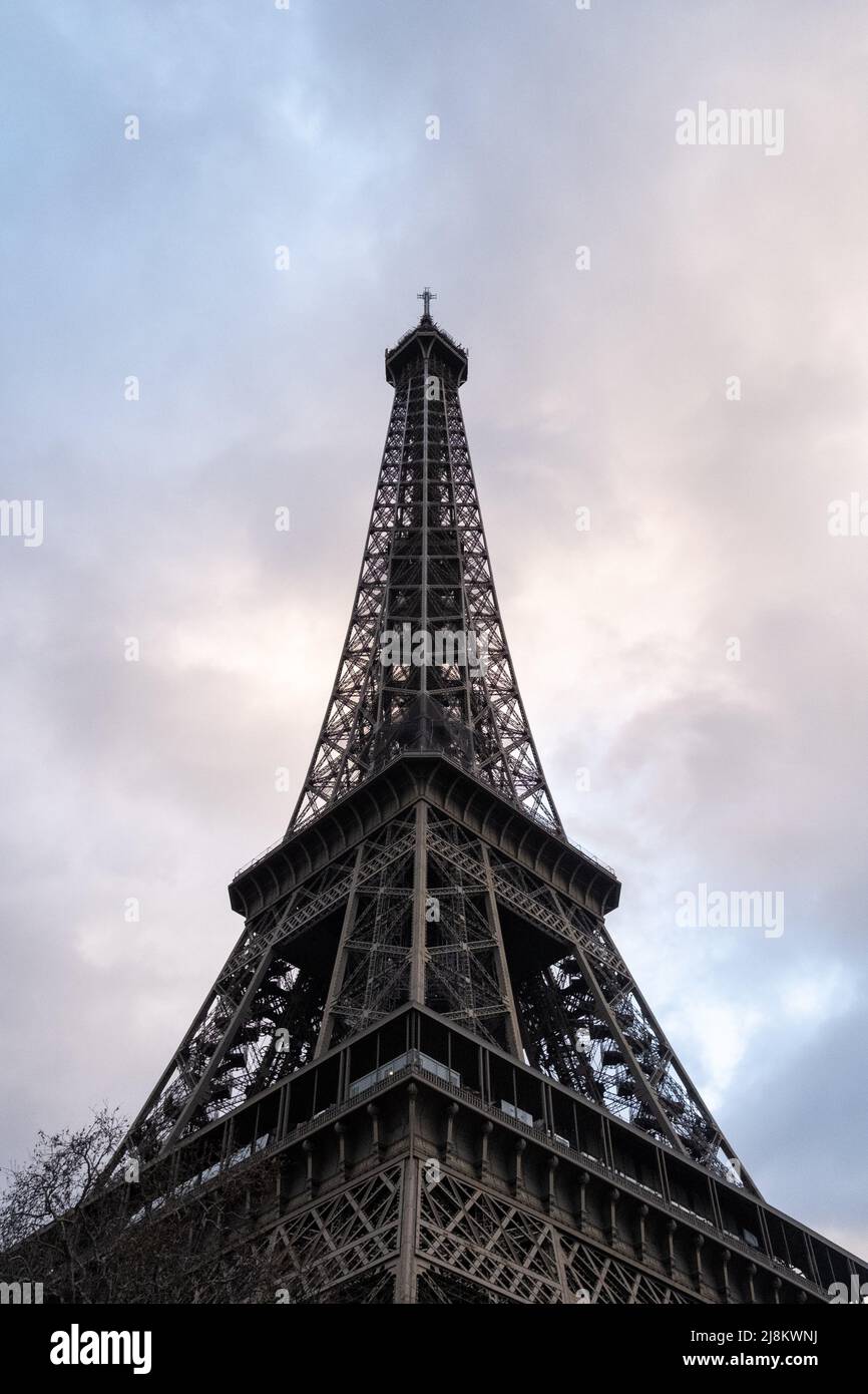 France, Paris. Illustration of daily life. Photograph by Martin ...
