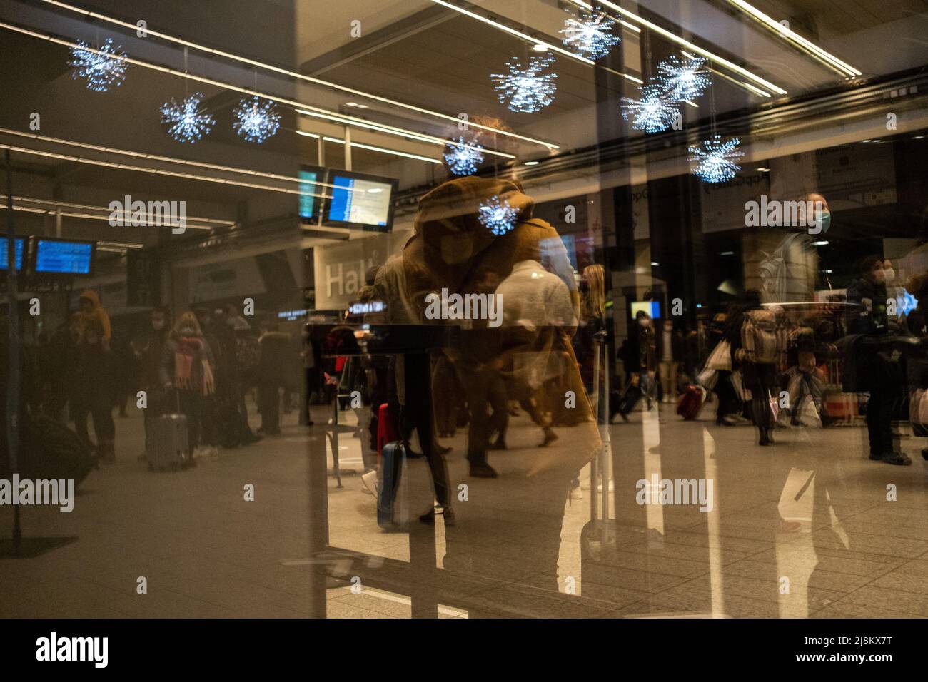 France, Paris. Illustration of daily life. Photograph by Martin ...