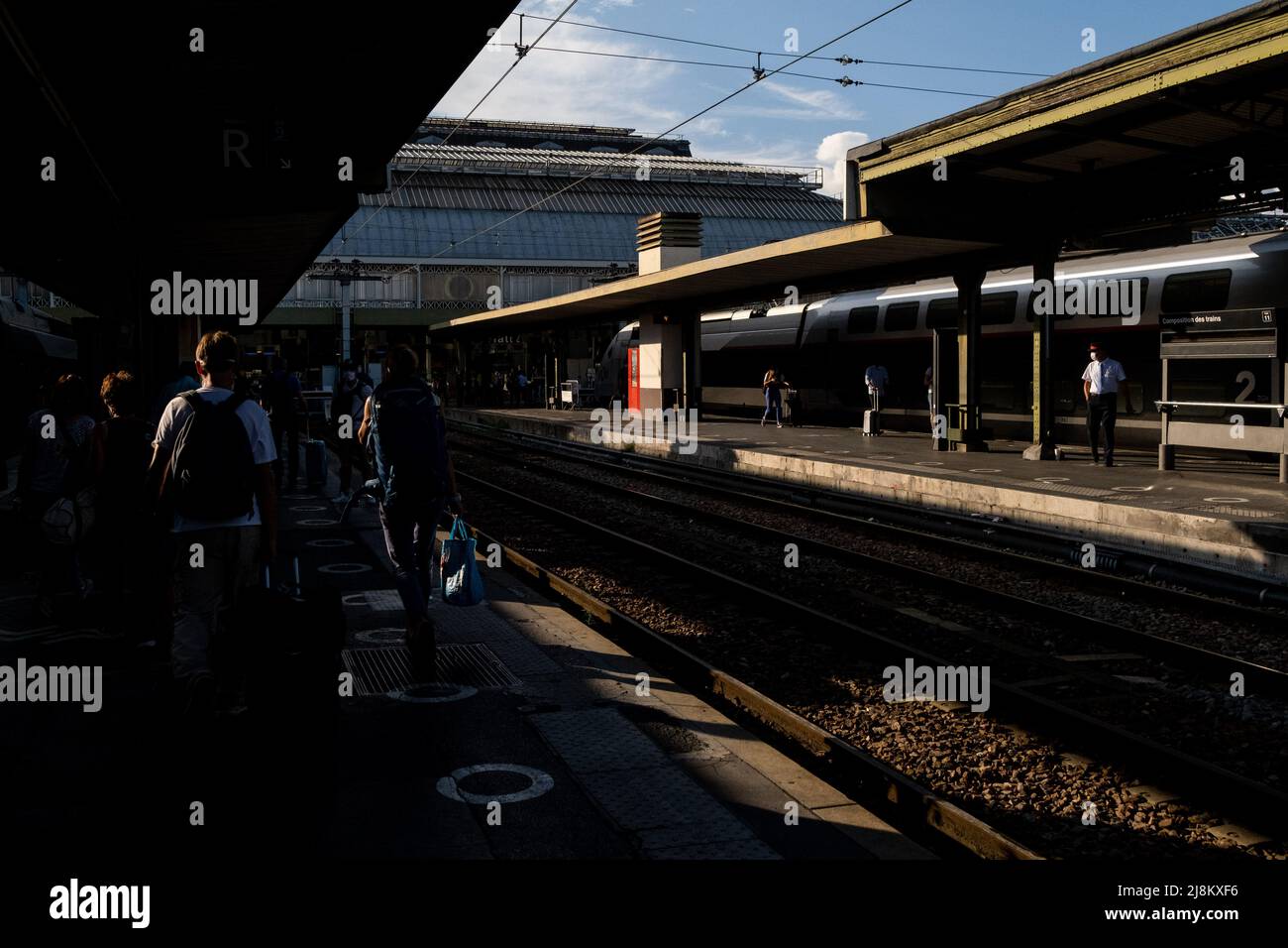 France, Paris. Illustration of daily life. Photograph by Martin ...