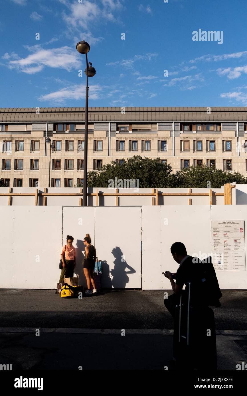 France, Paris. Illustration of daily life. Photograph by Martin ...