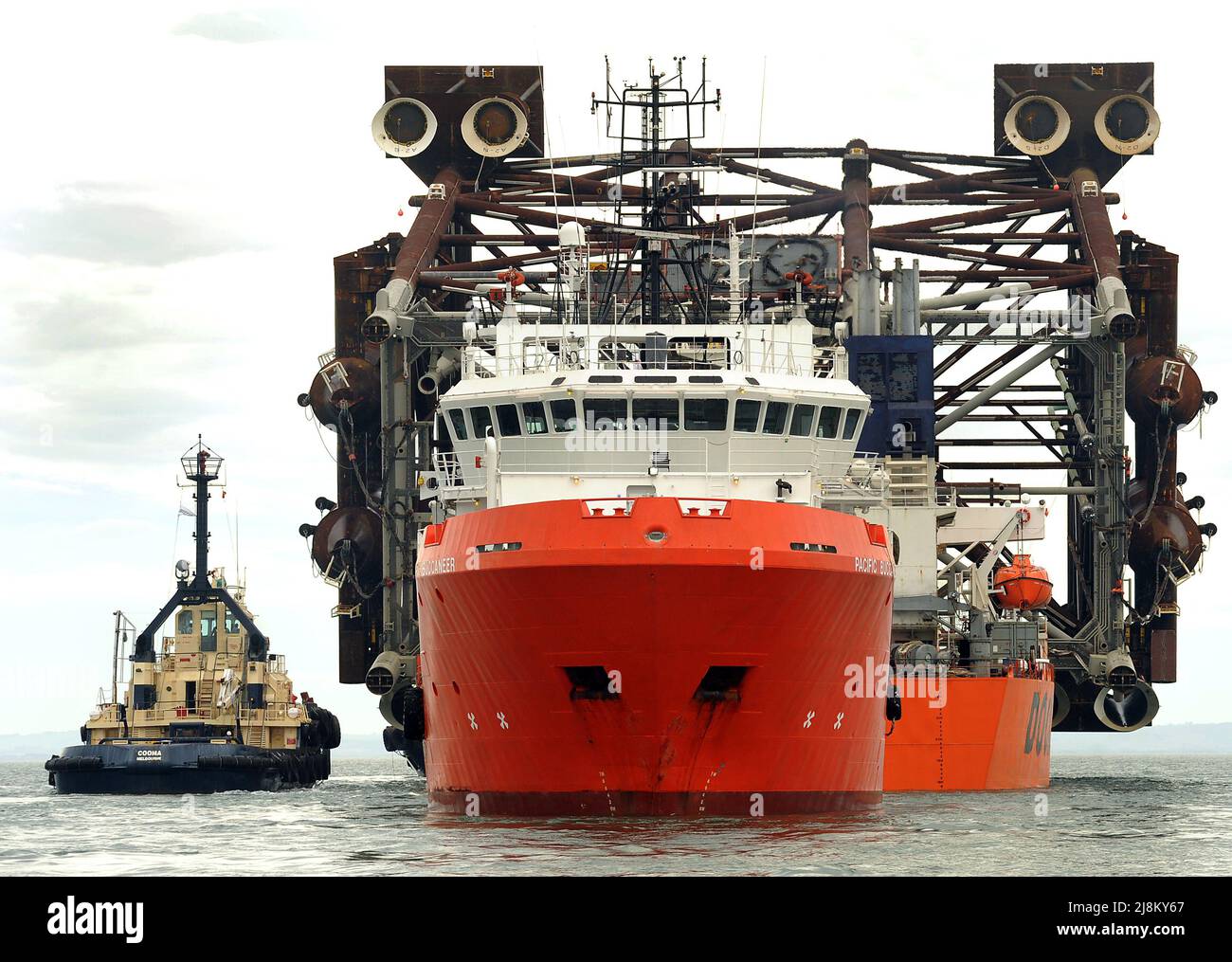 Bass strait oil platform hi-res stock photography and images - Alamy