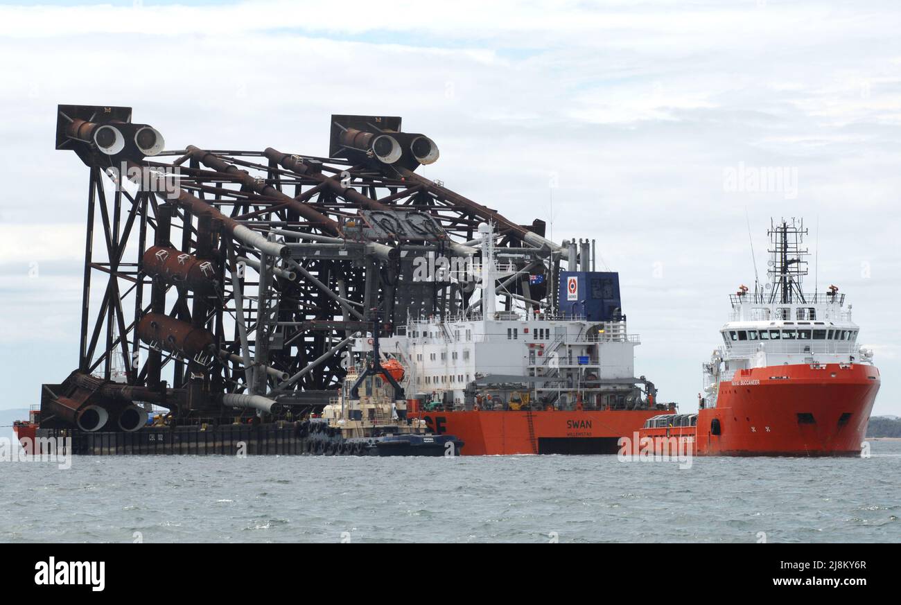 Bass strait oil platform hi-res stock photography and images - Alamy