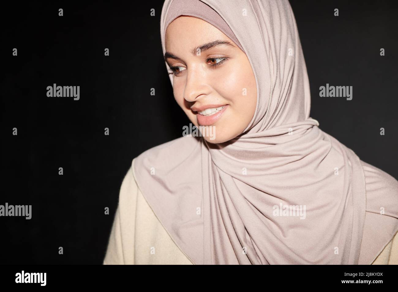 Beautiful Muslim Girls With Hijab Photos Beautiful Muslim Woman
