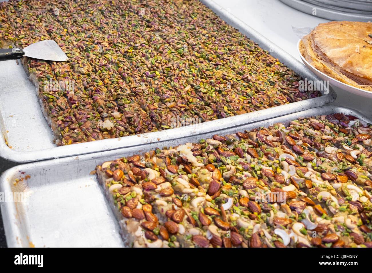 Arabic sweets hi-res stock photography and images - Alamy