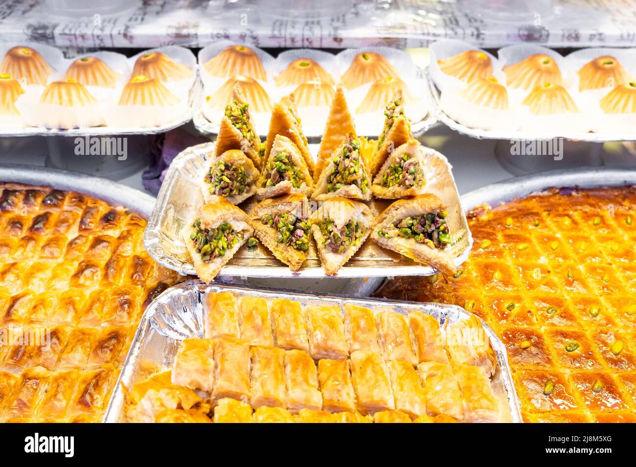 Arabic sweets hi-res stock photography and images - Alamy