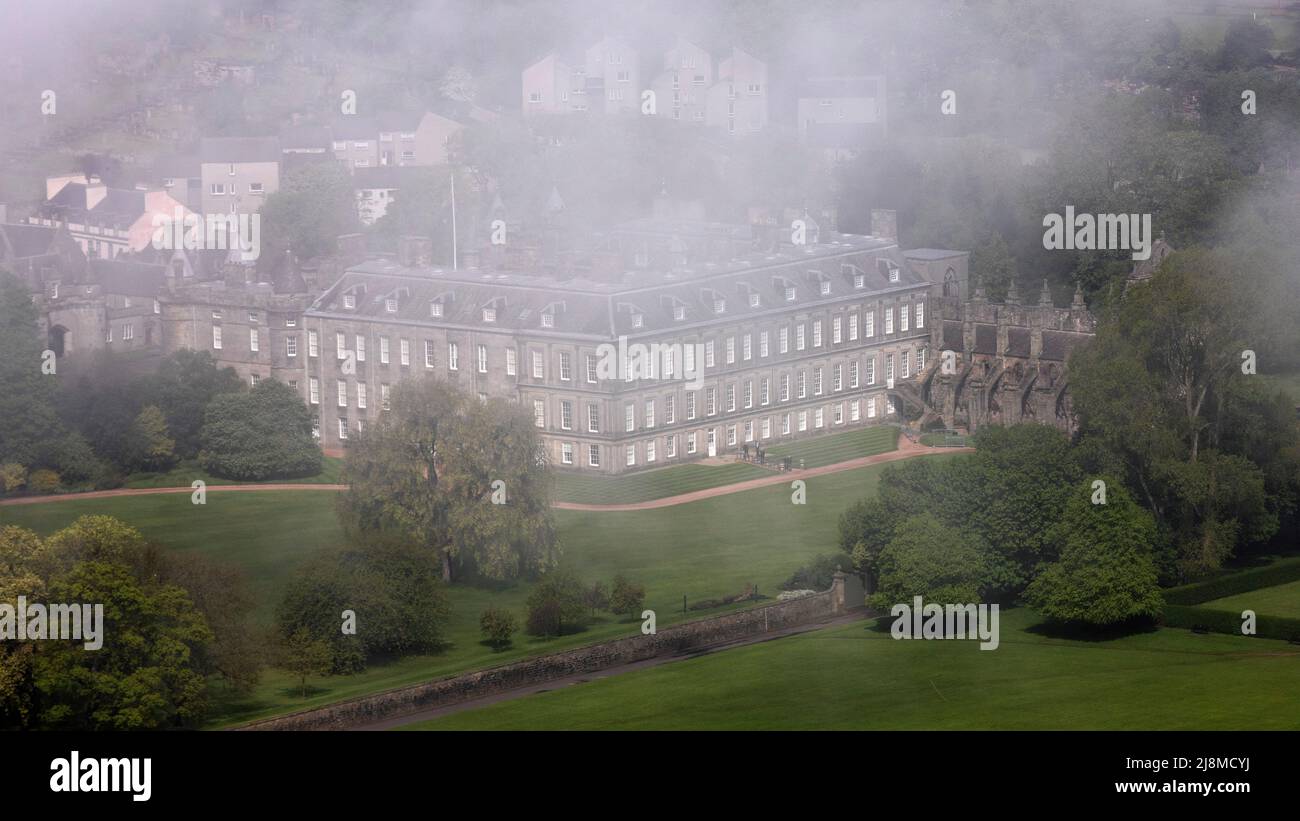 Edinburgh, Scotland, UK. 17th May 2022. Haar or sea fret coats the city ...