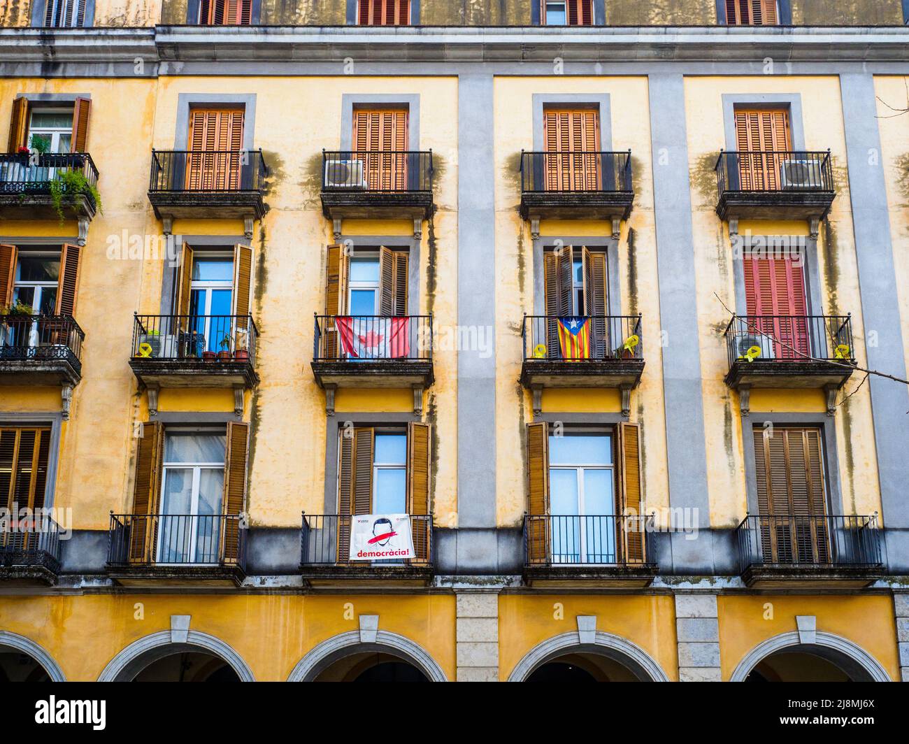 Windows scenery hi-res stock photography and images - Alamy