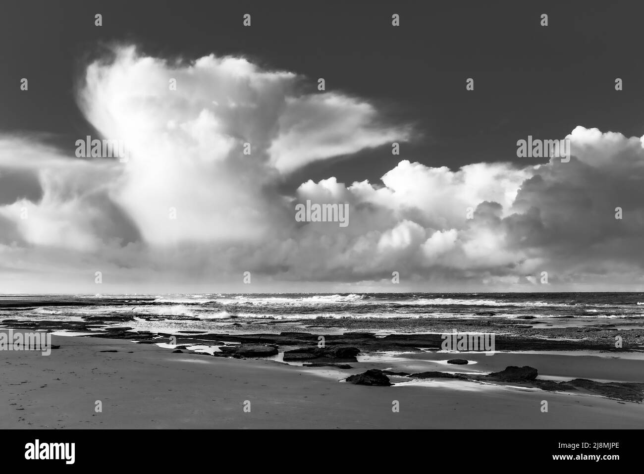 Thunder base Black and White Stock Photos & Images - Alamy