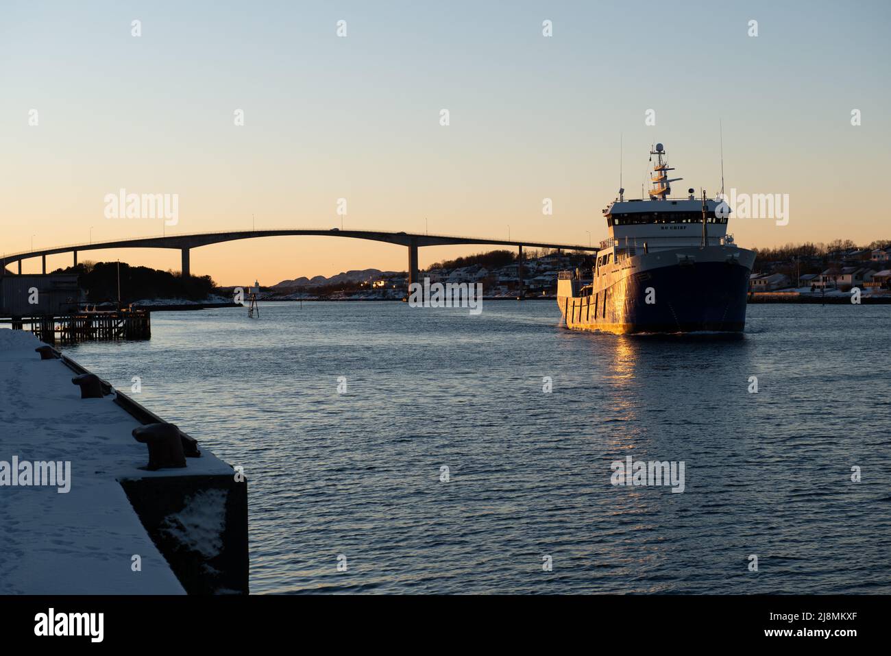 Delivering goods hi-res stock photography and images - Alamy