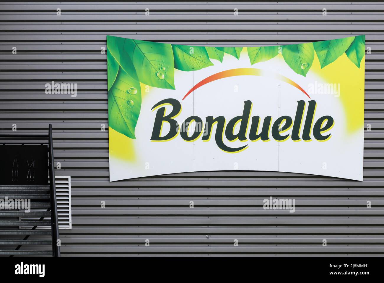 Bonduelle logo hi-res stock photography and images - Alamy