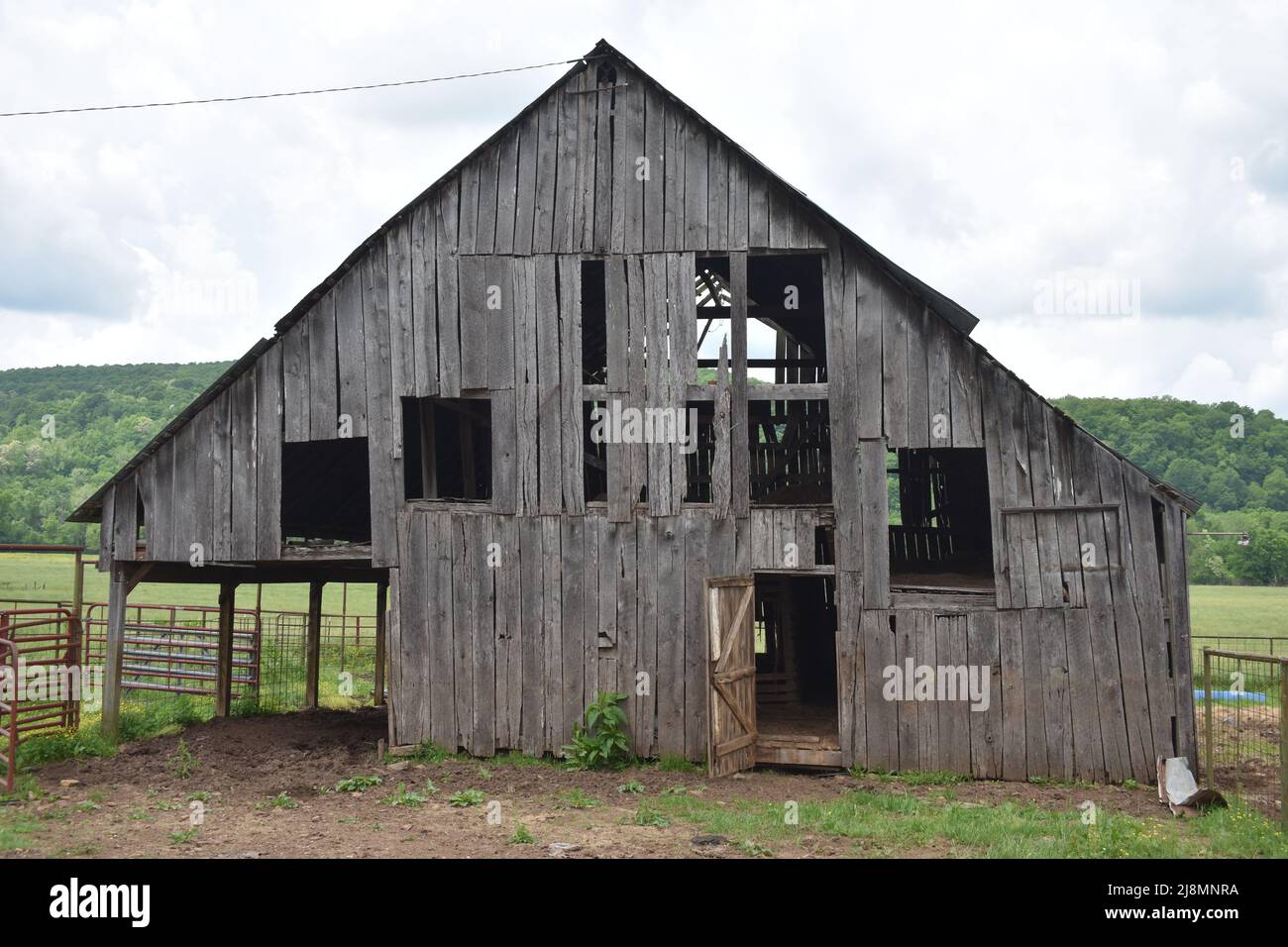 Old barn in arkansas hi-res stock photography and images - Alamy