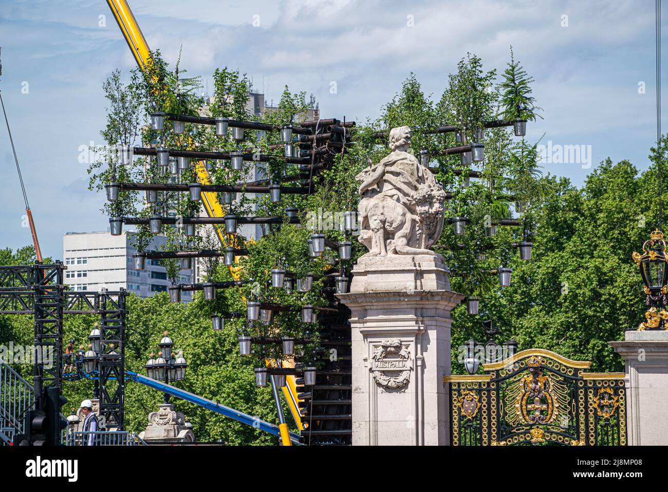 London UK, 17 May 2022. A celebratory ‘Tree of Trees’ installation ...