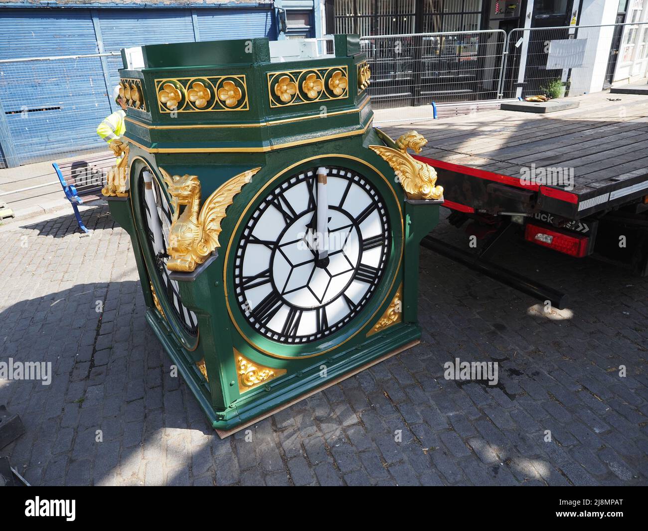 1pm clock hi-res stock photography and images - Alamy