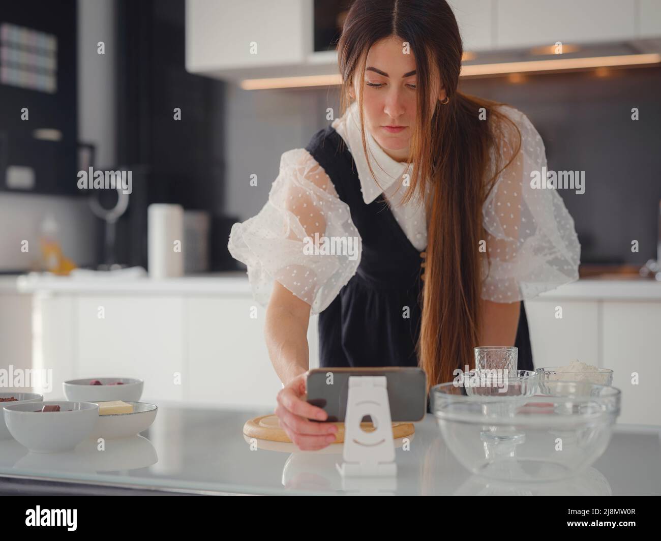 Recipe channel hi-res stock photography and images - Alamy