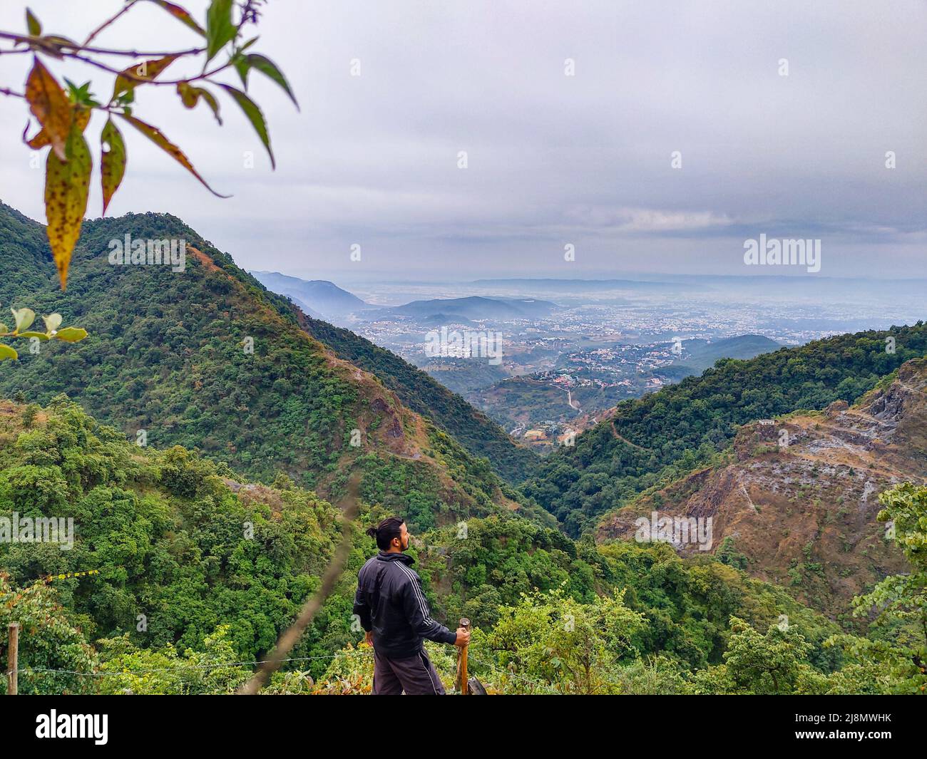 George everest hi-res stock photography and images - Alamy