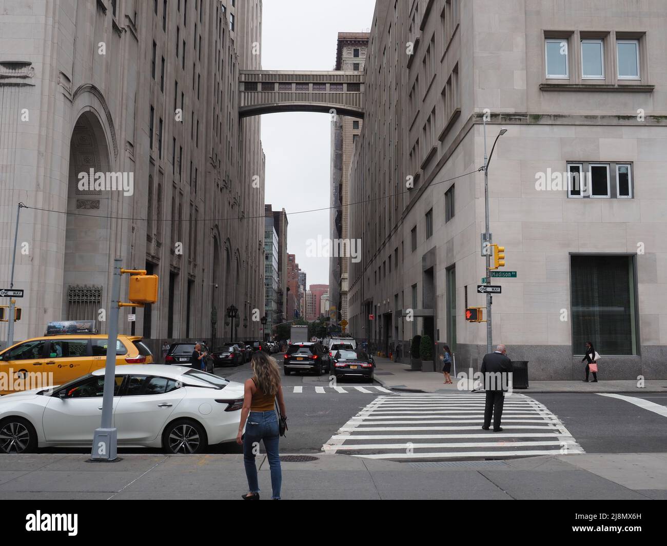 Image of the Metropolitan Life's building Sky Bridge near Madison ...