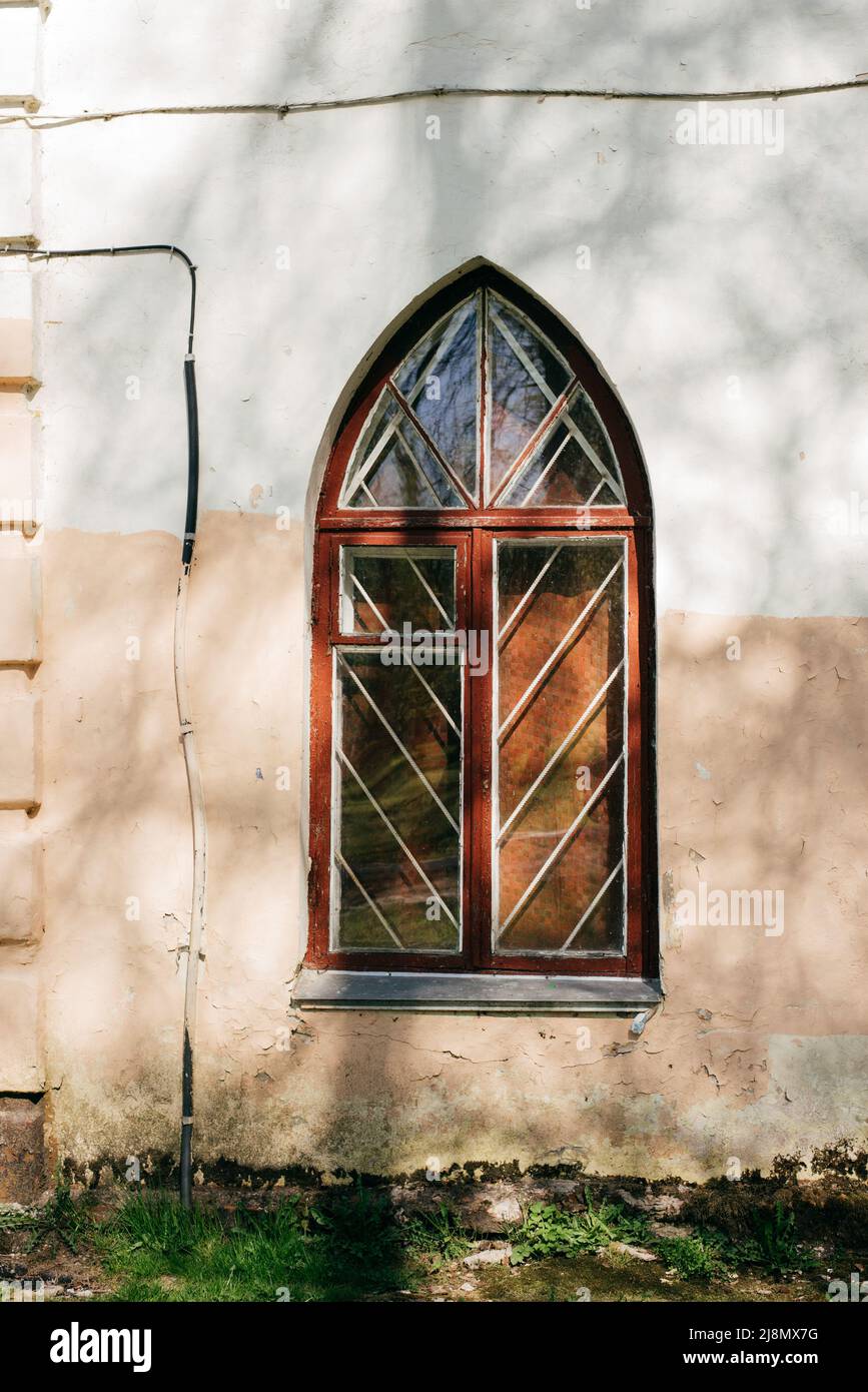 Vintage window in amazing old building Stock Photo - Alamy