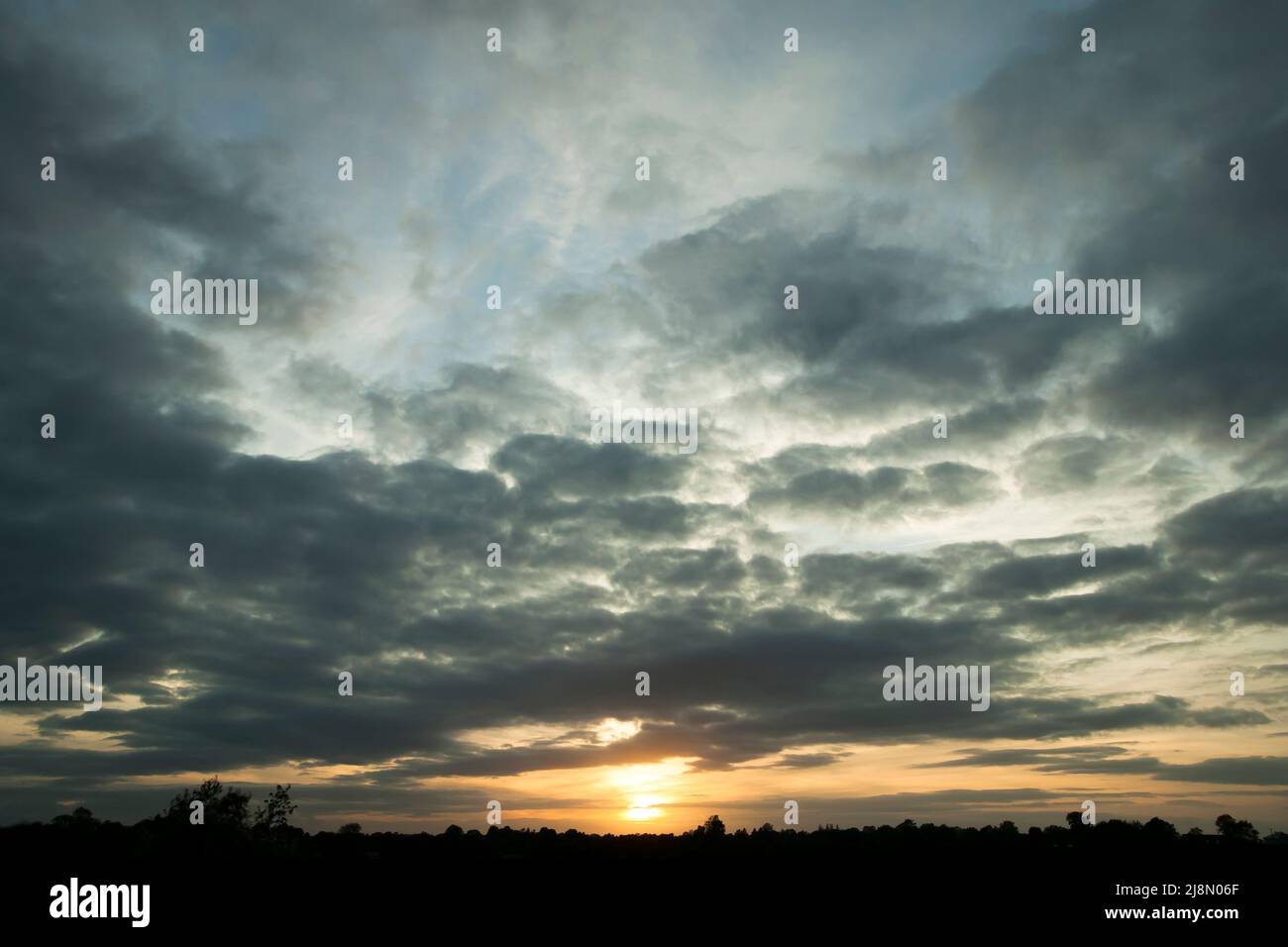 Dramatic sky altocumulus clouds hi-res stock photography and images - Alamy