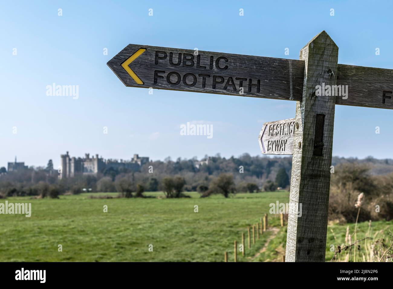 Sign wooden post public footpath at Arundel, West Sussex, UK Stock ...