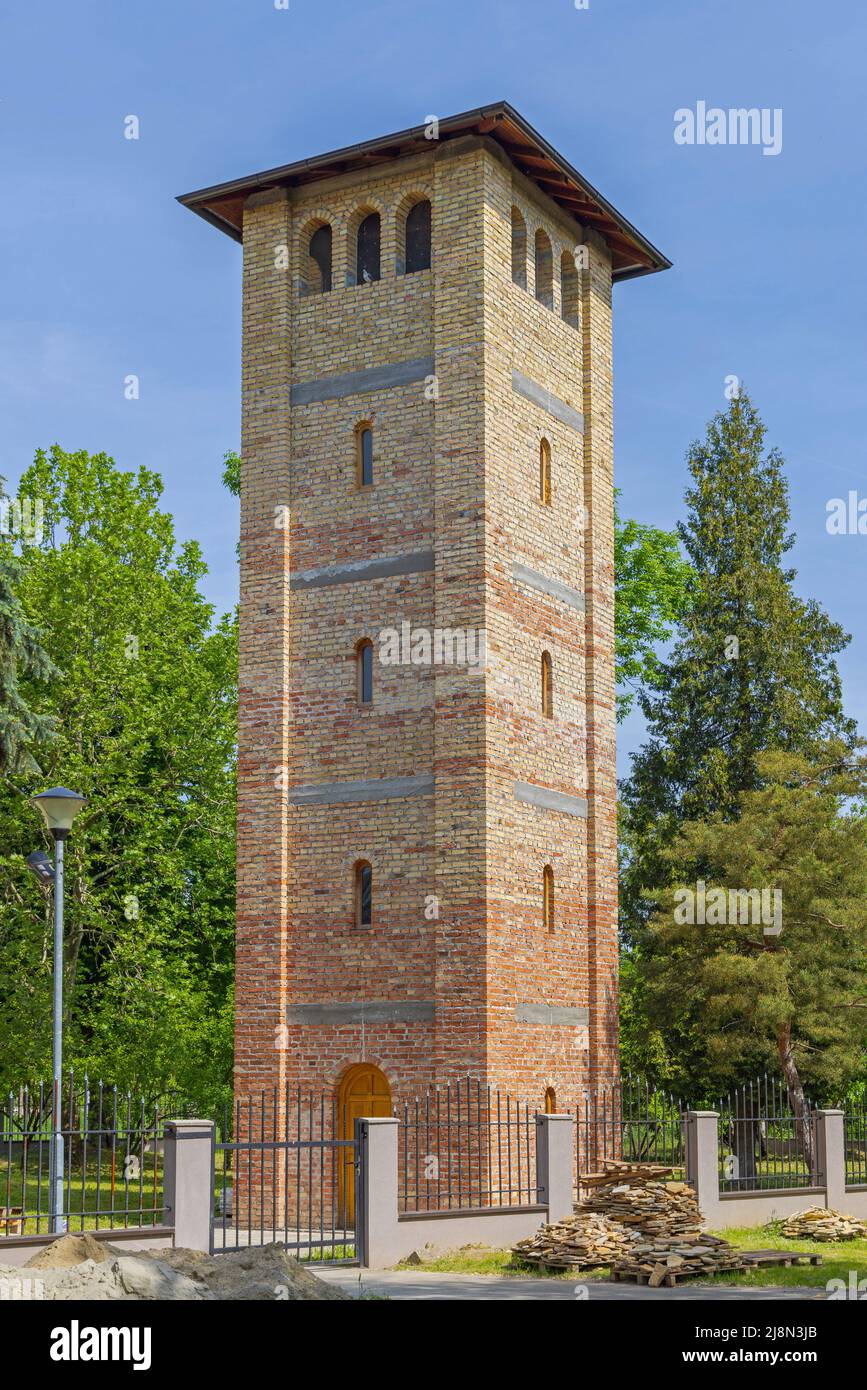 Tall church tower hi-res stock photography and images - Alamy