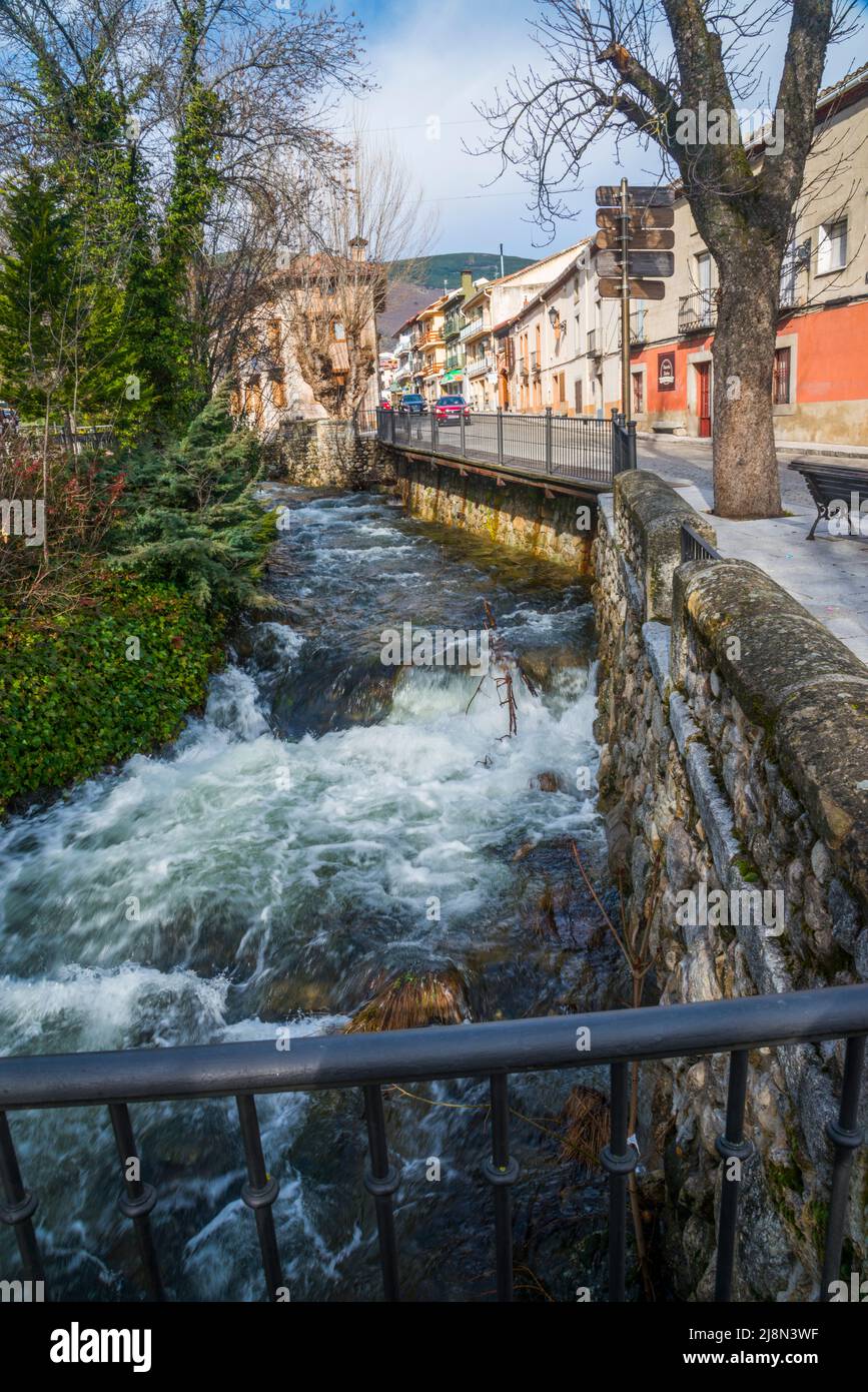 River Artiñuelo. Rascafria, Madrid province, Spain Stock Photo - Alamy