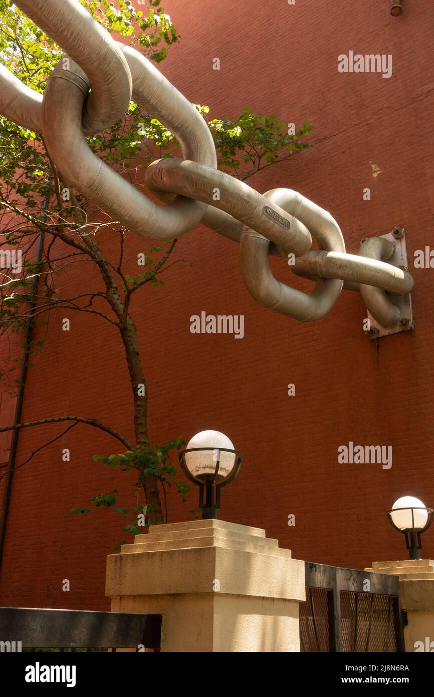 Neverbust chain sculpture in downtown Columbia SC Stock Photo - Alamy