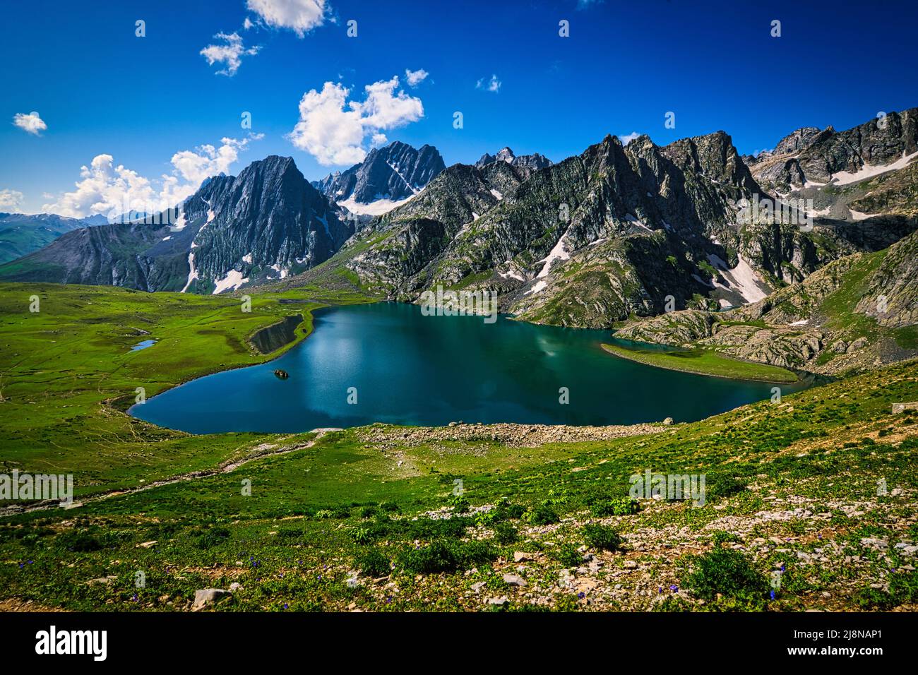 Kashmir great lakes hi-res stock photography and images - Alamy