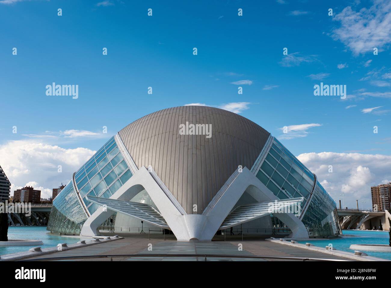 The L'Hemisferic, IMAX Cinema, Planetarium and Laserium, City of Arts ...