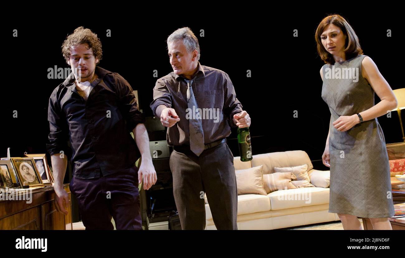 Twenty first century family hi-res stock photography and images - Alamy