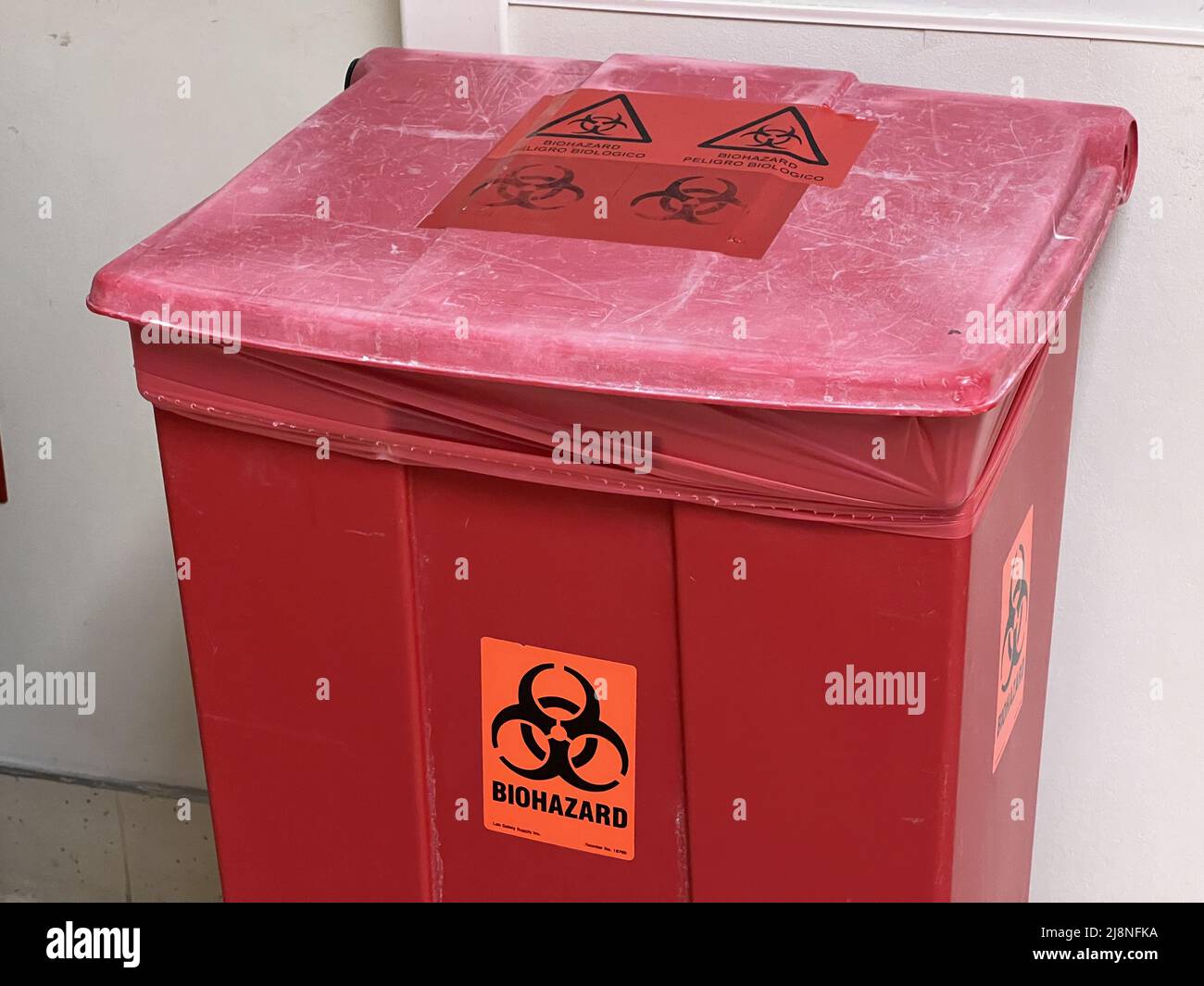 Bin tech logo hi-res stock photography and images - Alamy