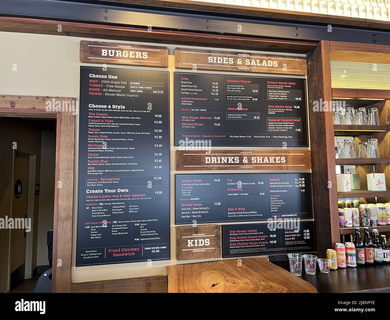 Roam artisan burgers restaurant hi-res stock photography and images - Alamy