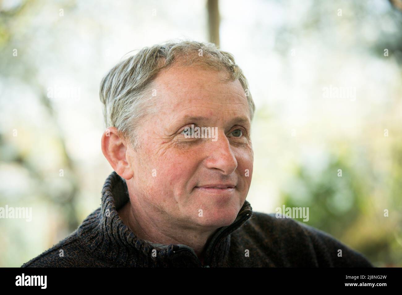 Blurred face man portrait hi-res stock photography and images - Alamy Blurred face man portrait hi-res stock photography and images - Alamy
