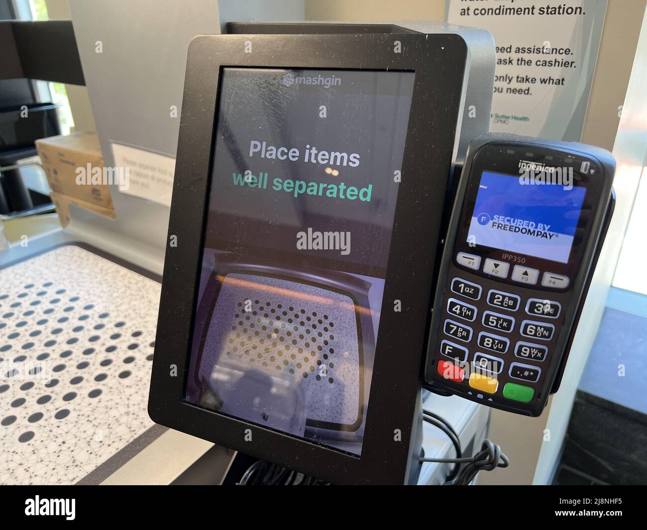Mashgin touchless self checkout system in San Francisco, California ...
