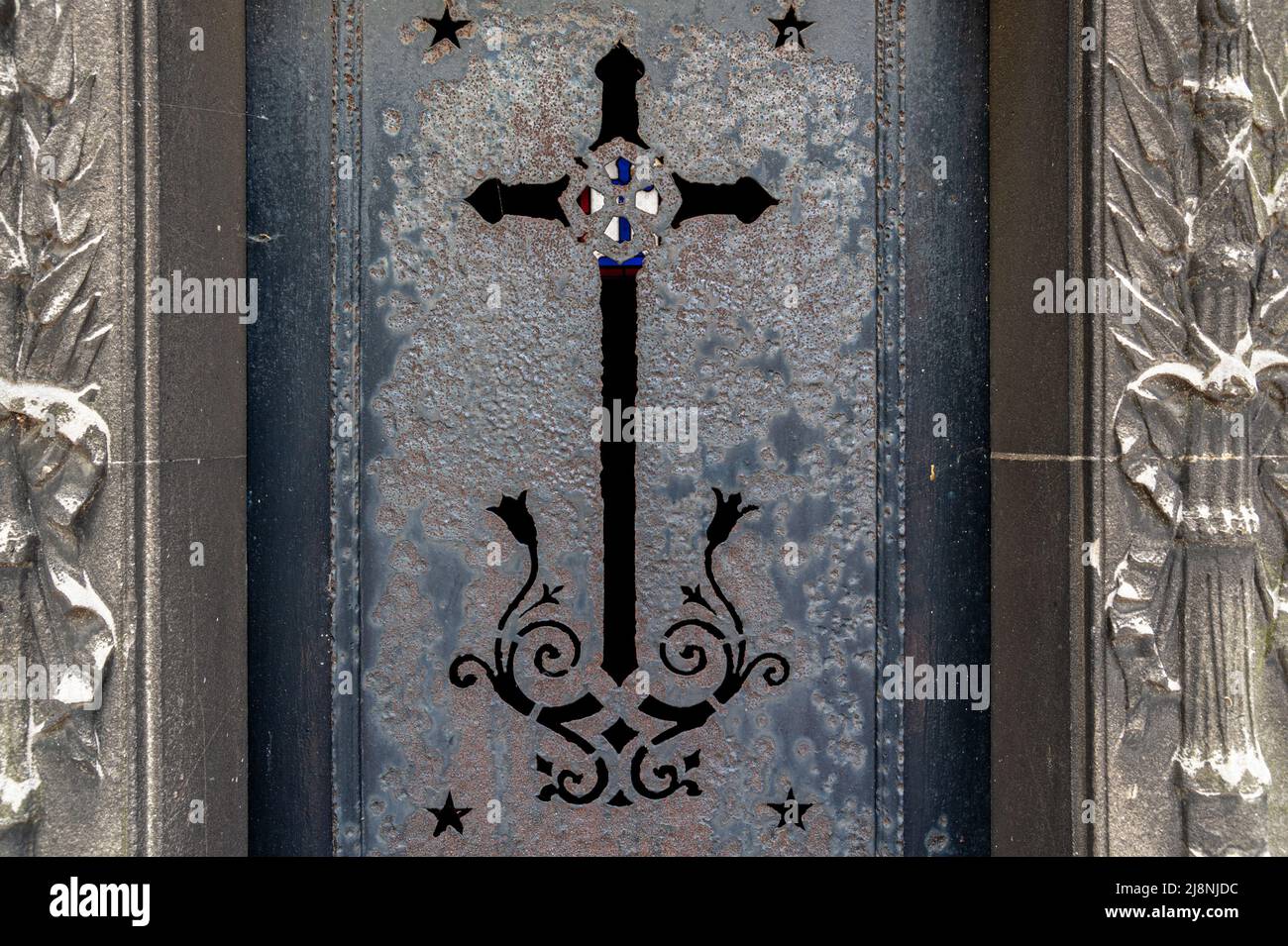 Old crypt door hi-res stock photography and images - Alamy
