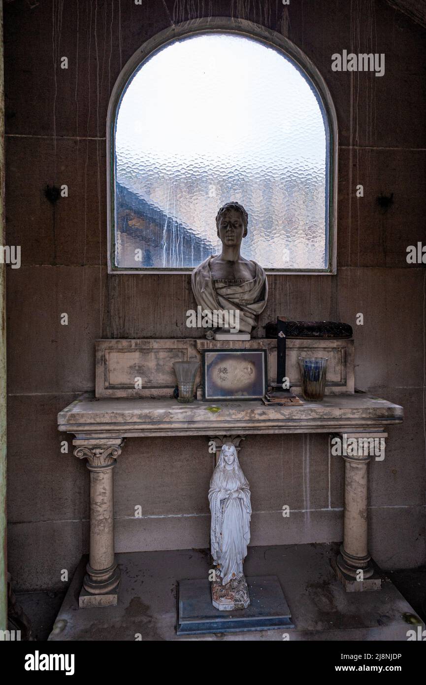 Burial tomb detail inside Passy Cemetery. Paris, France. 05/2009 Stock ...