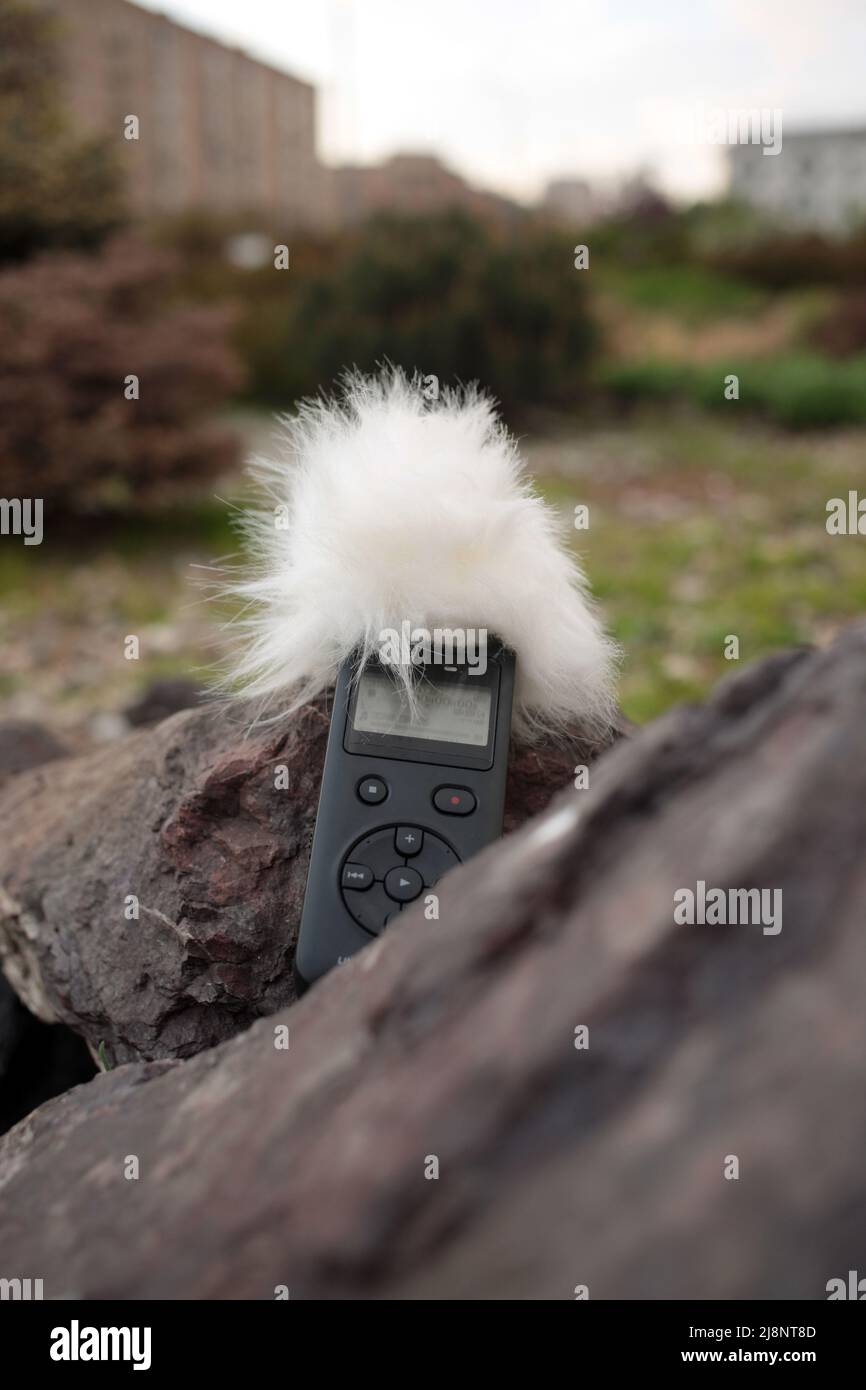 Foley sound recording hi-res stock photography and images - Alamy