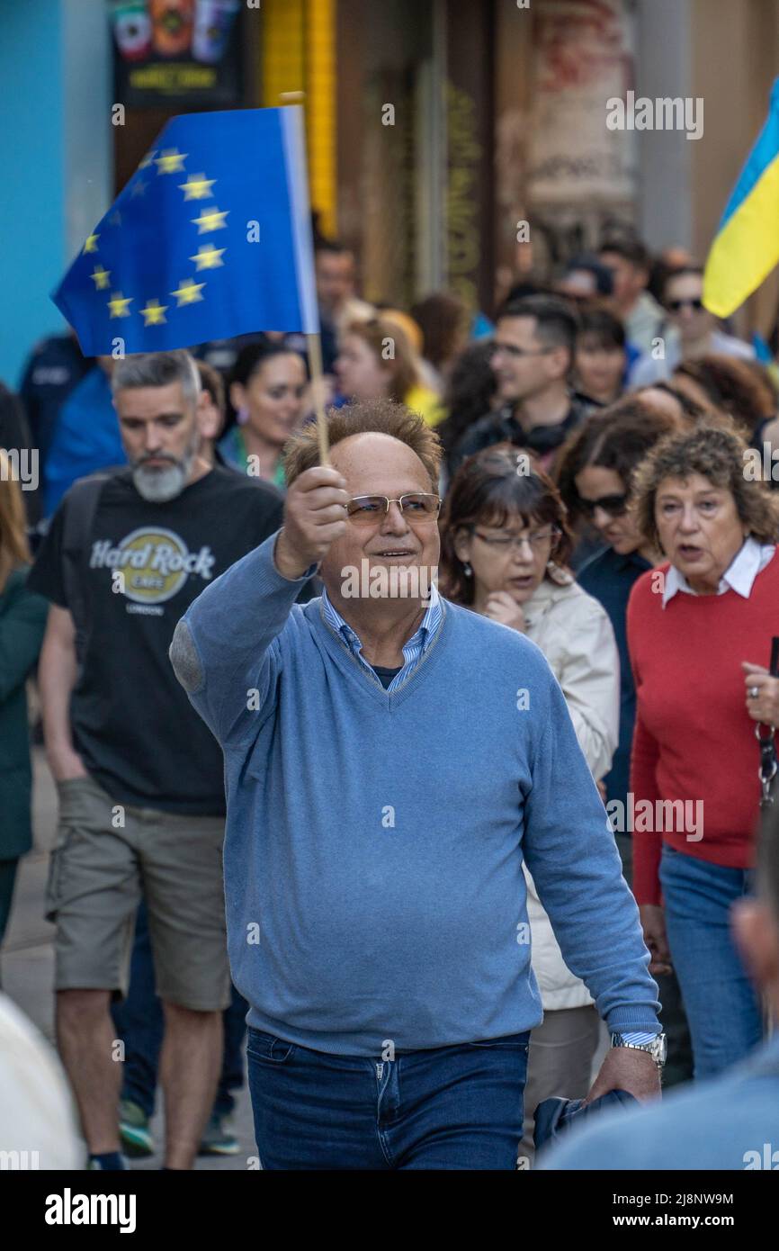Hands raised protest hi-res stock photography and images - Alamy