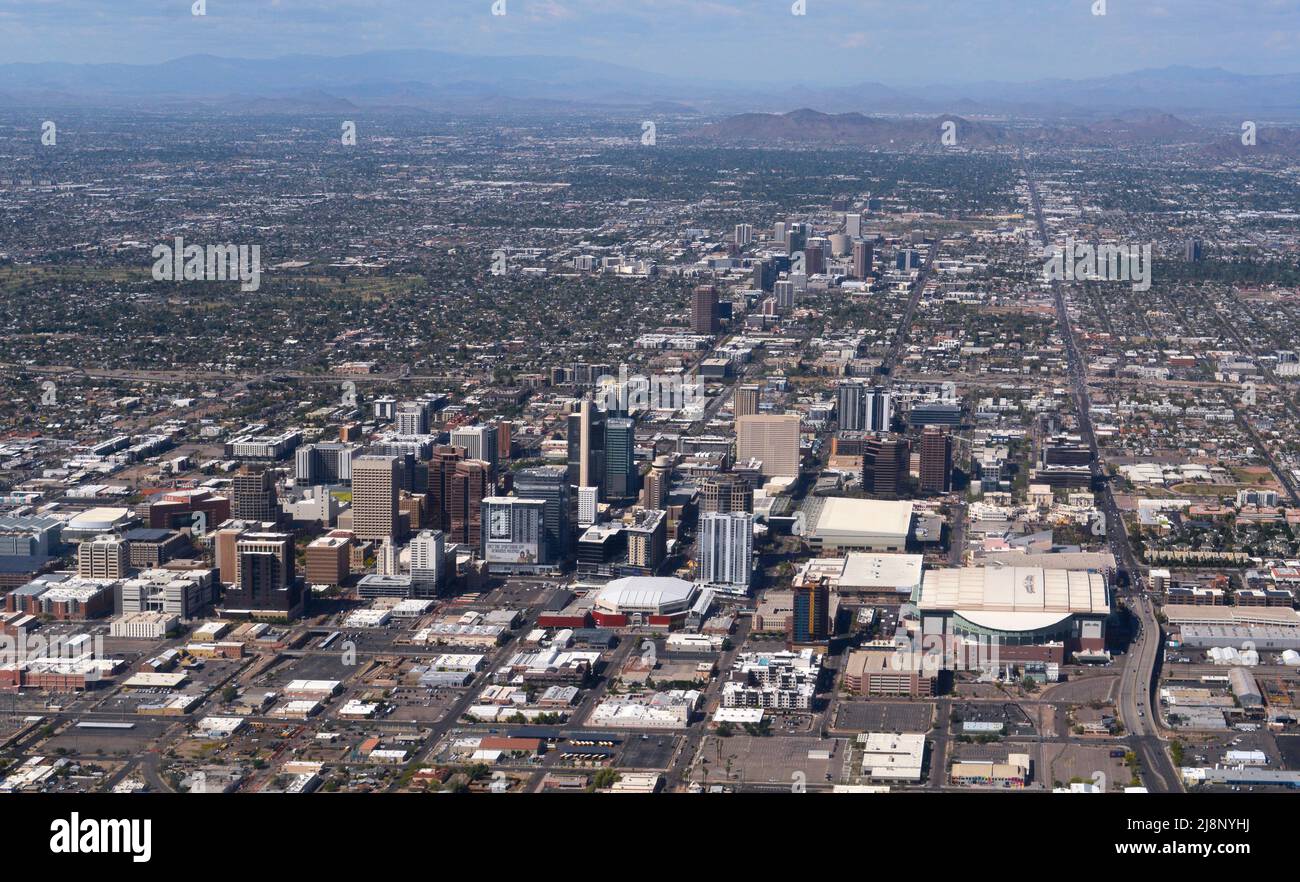 Aerial view of Phoenix, Arizona, from an aircraft window as the plane ...
