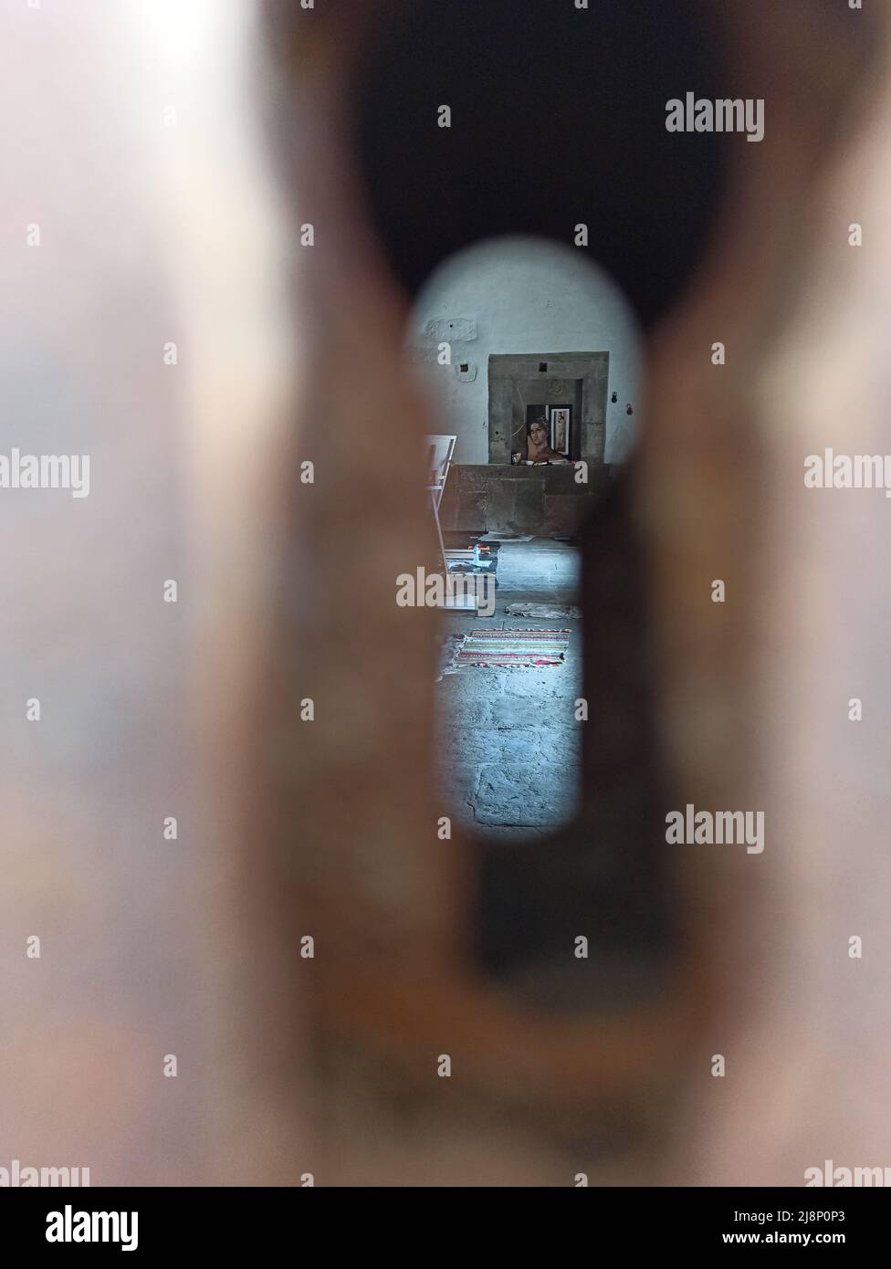 Inside a lock gate hi-res stock photography and images - Alamy